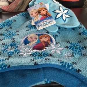 Disney | Accessories | Disneys Frozen Anna Elsa Hat Mittens Set | Poshmark